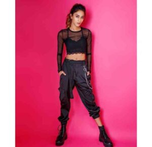 Erica Fernandes Biography, Wiki, Boyfriend, Age, Family, Facts & More