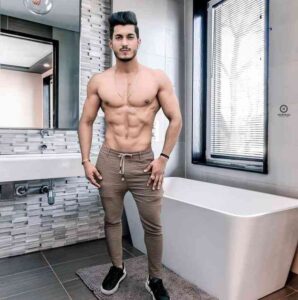 Sam Khan Biography, Wiki, Girlfriend, Age, Family, Facts & More