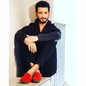 Sharman Joshi Biography, Wiki, Age, Girlfriend, Family, Facts & More