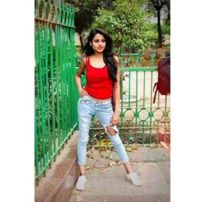 Nishu Tiwari Biography, Boyfriend, Age, Wiki, Family, Facts & More